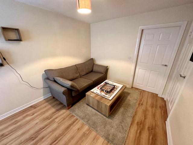 3 bedroom house to rent Stanks Drive, Leeds, LS14