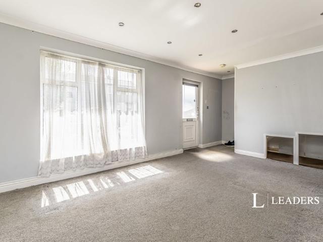 3 bedroom house to rent Stelling Road, Erith, DA8