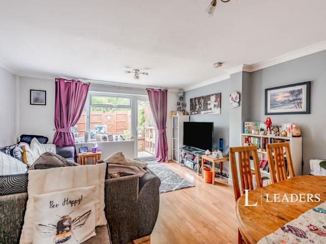 3 bedroom house to rent Sycamore Drive, East Grinstead, RH19