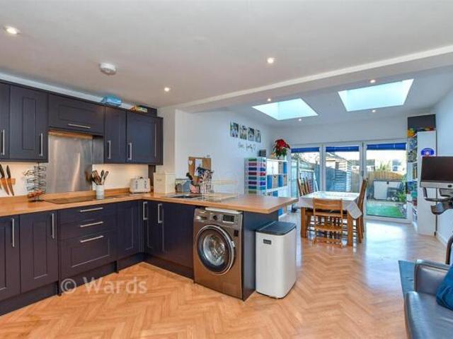 3 Bedroom House Tonbridge Kent 98296992