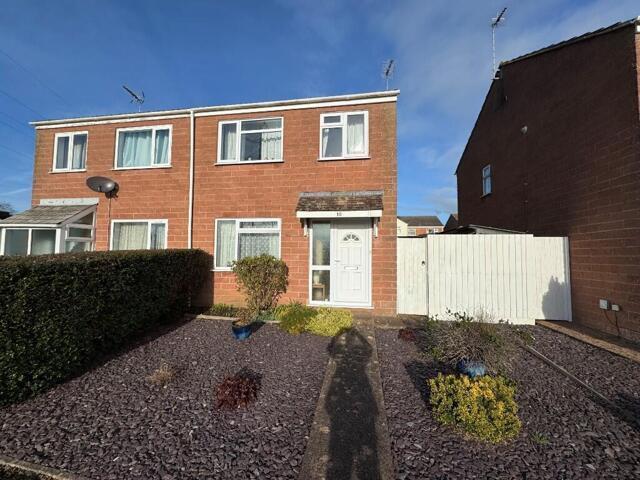 3 Bedroom House Taunton Somerset 98477572