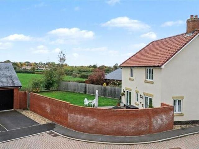 3 Bedroom House Taunton Somerset 100917701