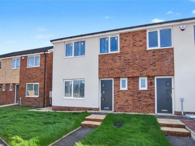 3 Bedroom House Taunton Somerset LS98687592
