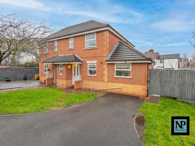 3 Bedroom House Tamworth Staffordshire LS98903782