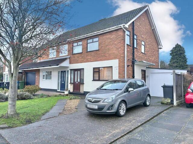 3 Bedroom House Tamworth Staffordshire LS99774078