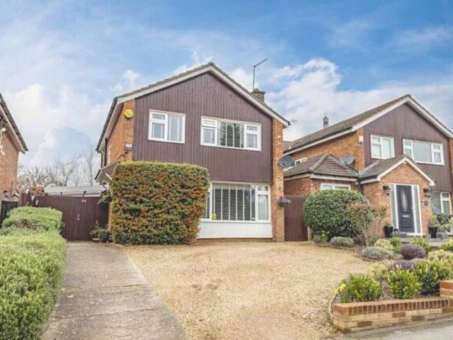 3 Bedroom House Taplow Windsor And Maidenhead 101278053