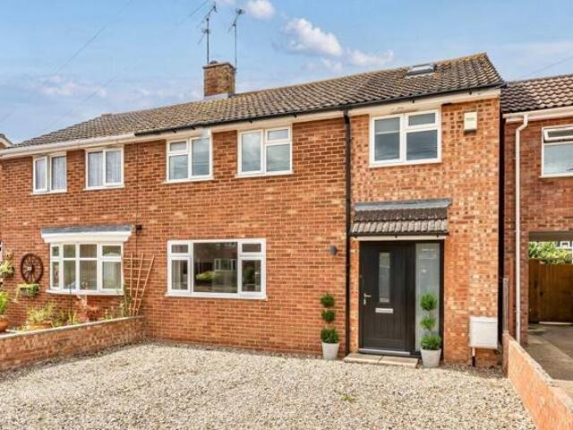 3 Bedroom House Tewkesbury Gloucestershire 100615113