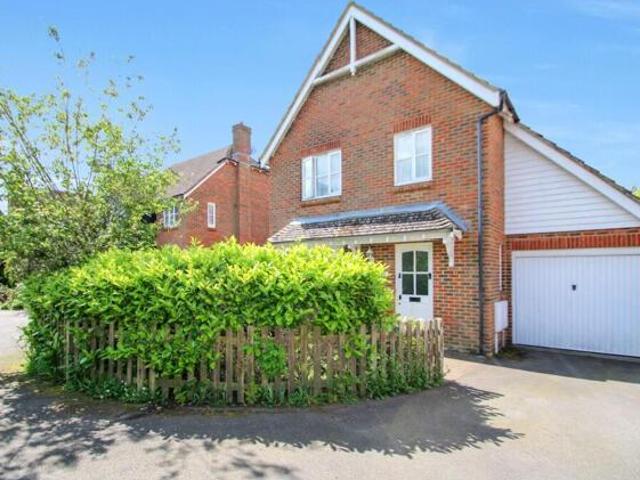 3 Bedroom House Tenterden Kent 99952227