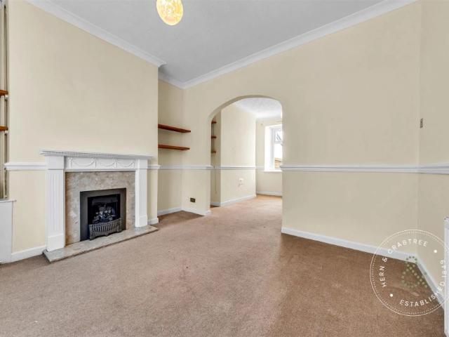 3 Bedroom House Terraced