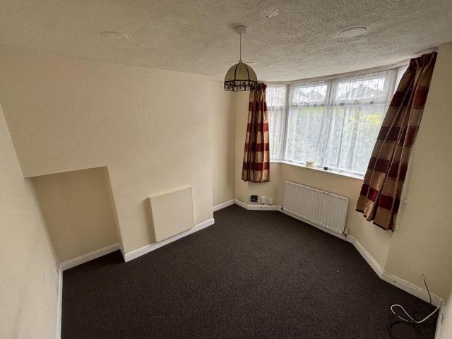 3 bedroom house terraced to rent