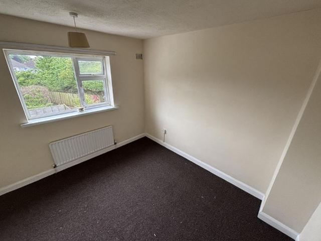 3 bedroom house terraced to rent