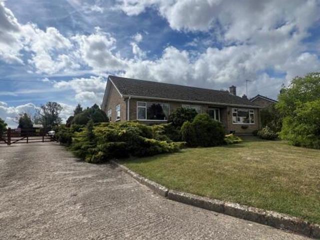3 Bedroom House Thurlby Thurlby 100342954