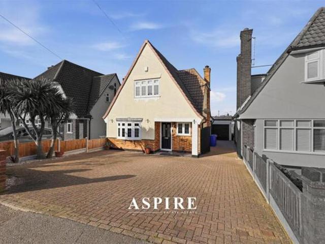 3 Bedroom House Thurrockc Great London LS100648713