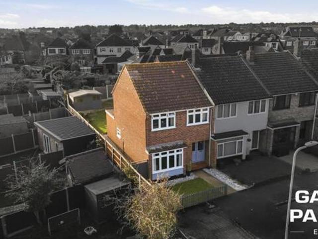 3 Bedroom House Thurrockc Greater London 100425955