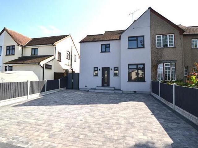 3 Bedroom House Thurrockc Thurrock LS100540864