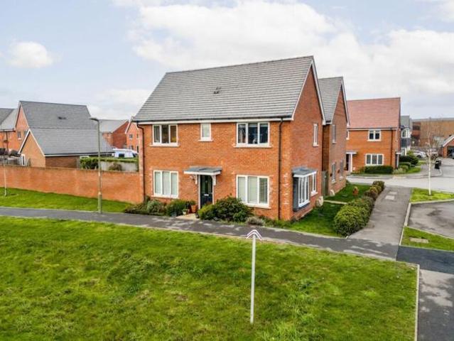 3 Bedroom House Thame Oxfordshire 100426064