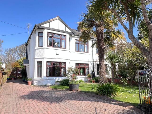 3 Bedroom House The Vale Of Glamorgan The Vale Of Glamorgan LS100502986