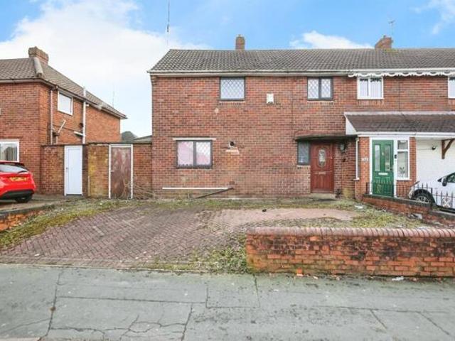 3 Bedroom House Tividale Tividale 98969071