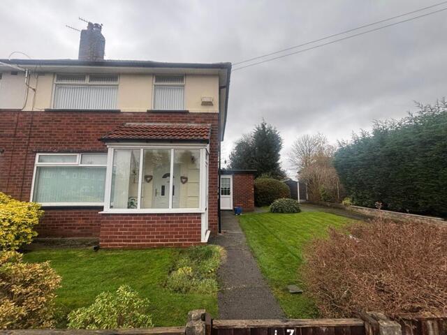 3 Bedroom House Trafford Trafford LS98903419