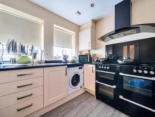 3 Bedroom House Tunbridge Wells Kent LS101892343