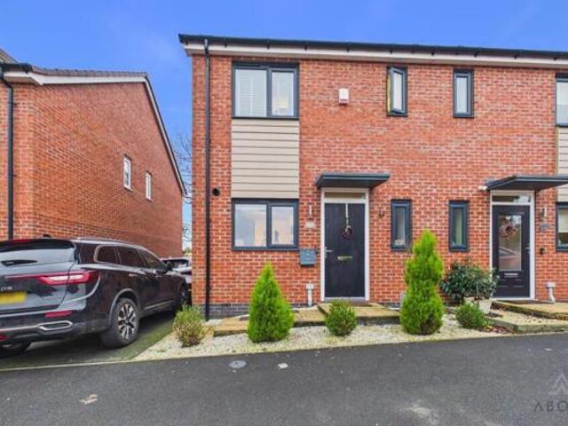 3 Bedroom House Uttoxeter Staffordshire LS100398362
