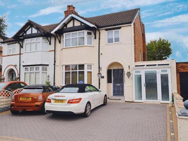 3 Bedroom House Vicars Cross Cheshire 101678358