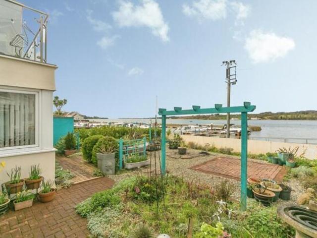 3 Bedroom House Y Felinheli Gwynedd 101856000