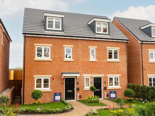 3 Bedroom House Yorkshire Yorkshire LS99130203