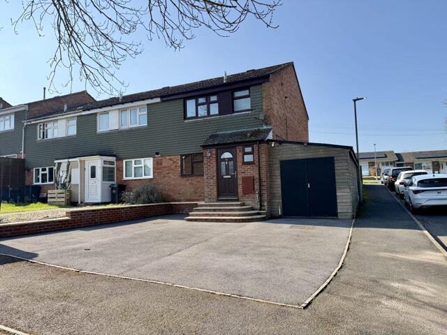 3 Bedroom House Yeovil Somerset 101379131