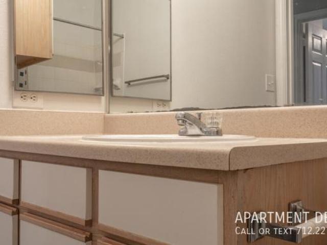 3 bedroom, Houston TX 77028 77328709
