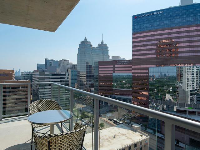 3 bedroom, Houston TX 77030 LS38961380