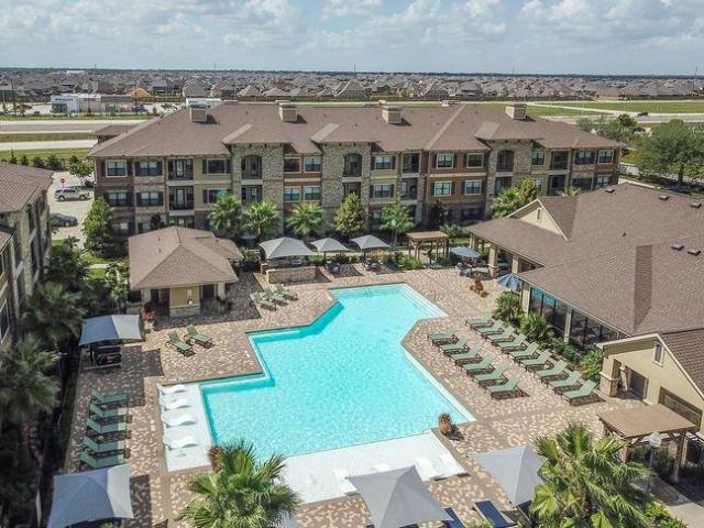 3 bedroom, Houston TX 77494 28521682