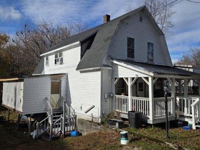 3 bedroom, Howland ME 04448 102213382