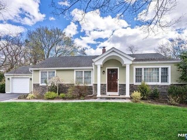 3 bedroom, Ho Ho Kus NJ 07423 101783266
