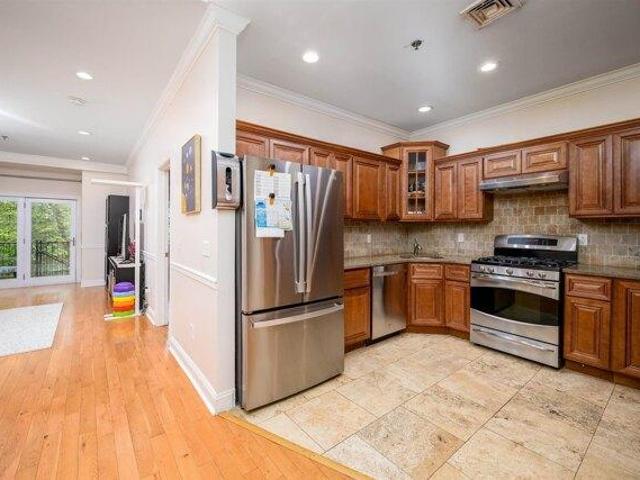 3 bedroom, Hoboken NJ 07030 104811032