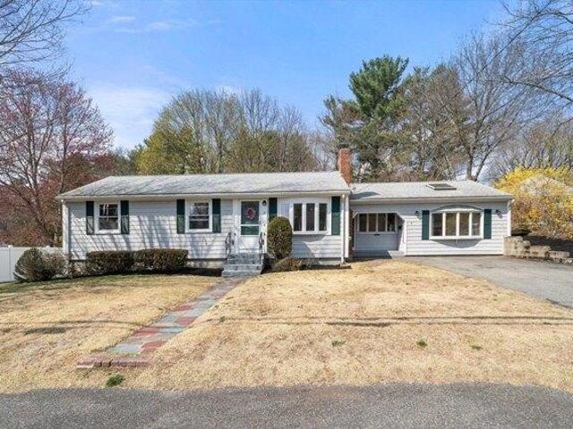 3 bedroom, Holbrook MA 02343 LS101577002