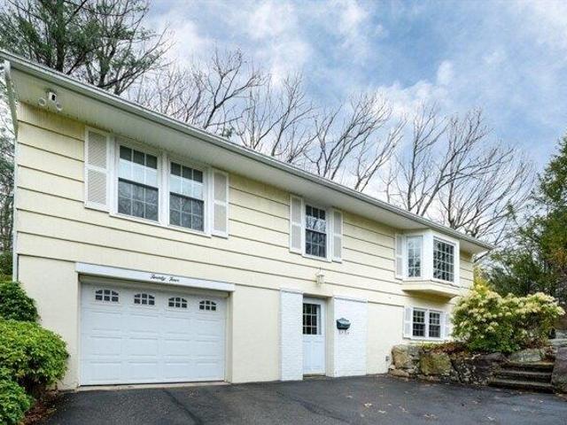 3 bedroom, Holden MA 01520 102446896