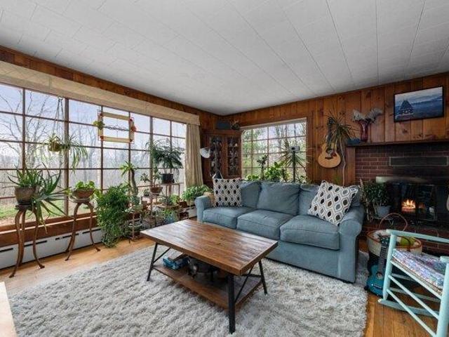 3 bedroom, Holderness NH 03245 102255111