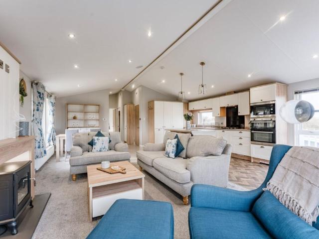 3 bedroom holiday lodge for sale