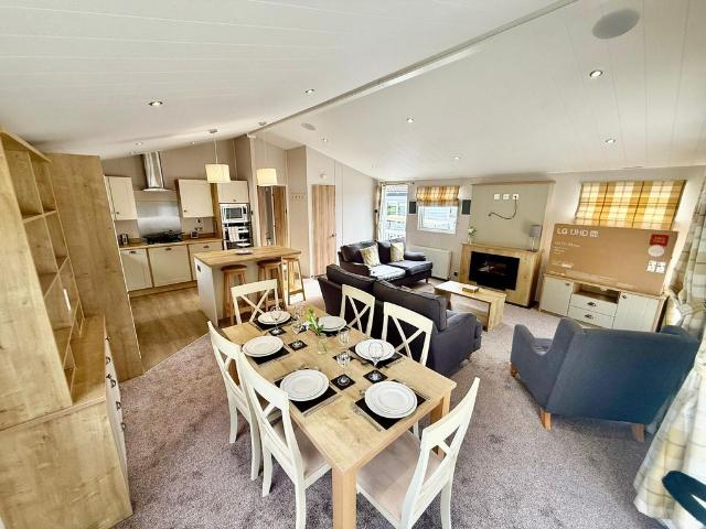 3 bedroom holiday lodge for sale