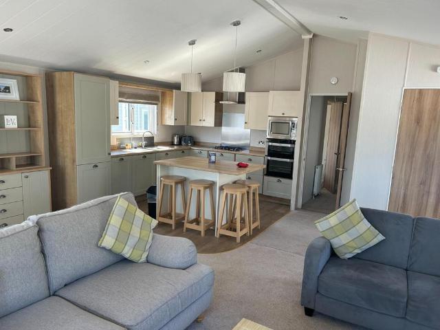 3 bedroom holiday lodge for sale