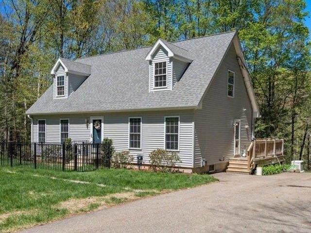 3 bedroom, Holland MA 01521 102480116