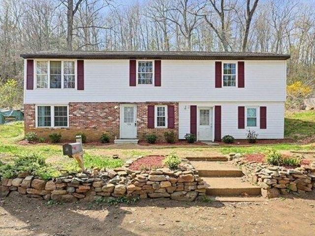 3 bedroom, Holland MA 01521 104515247
