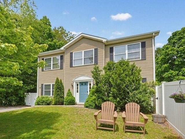 3 bedroom, Holliston MA 01746 LS102959374