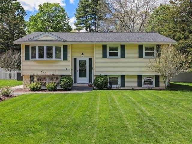 3 bedroom, Holliston MA 01746 LS102962305