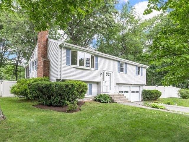 3 bedroom, Holliston MA 01746 104441870