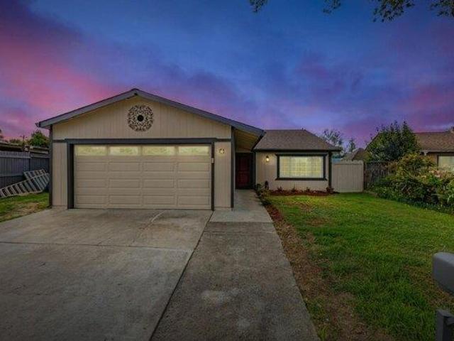 3 bedroom, Hollister CA 95023 LS89844627
