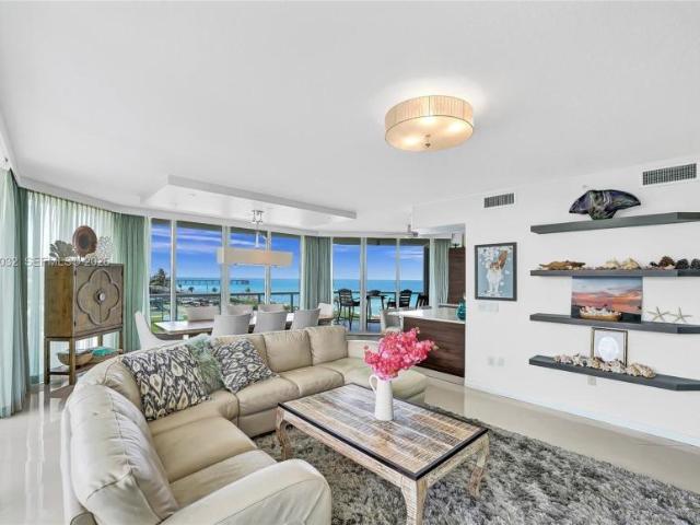 3 bedroom, Hollywood Fl FL 33019 102395846