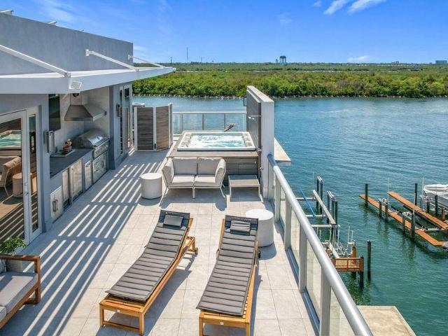 3 bedroom, Hollywood FL 33019 100973498