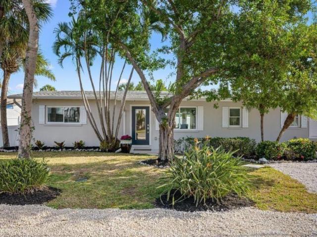 3 bedroom, Holmes Beach FL 34217 102658997